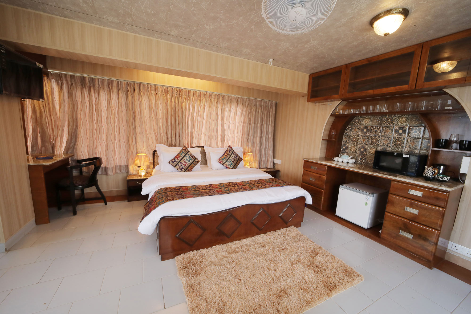 Best Luxury Hill Villa Stay in Udaipur View– Vacation Homestay